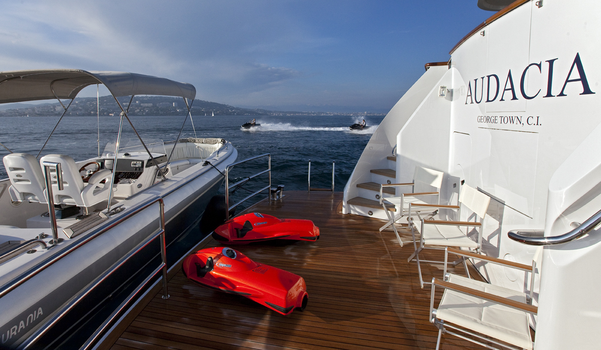 Swim Platform Image Gallery – Luxury Yacht Browser | by CHARTERWORLD ...